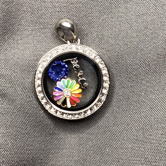 Origami Owl | Jewelry | New Origami Owl Small Peace Locket | Poshmark